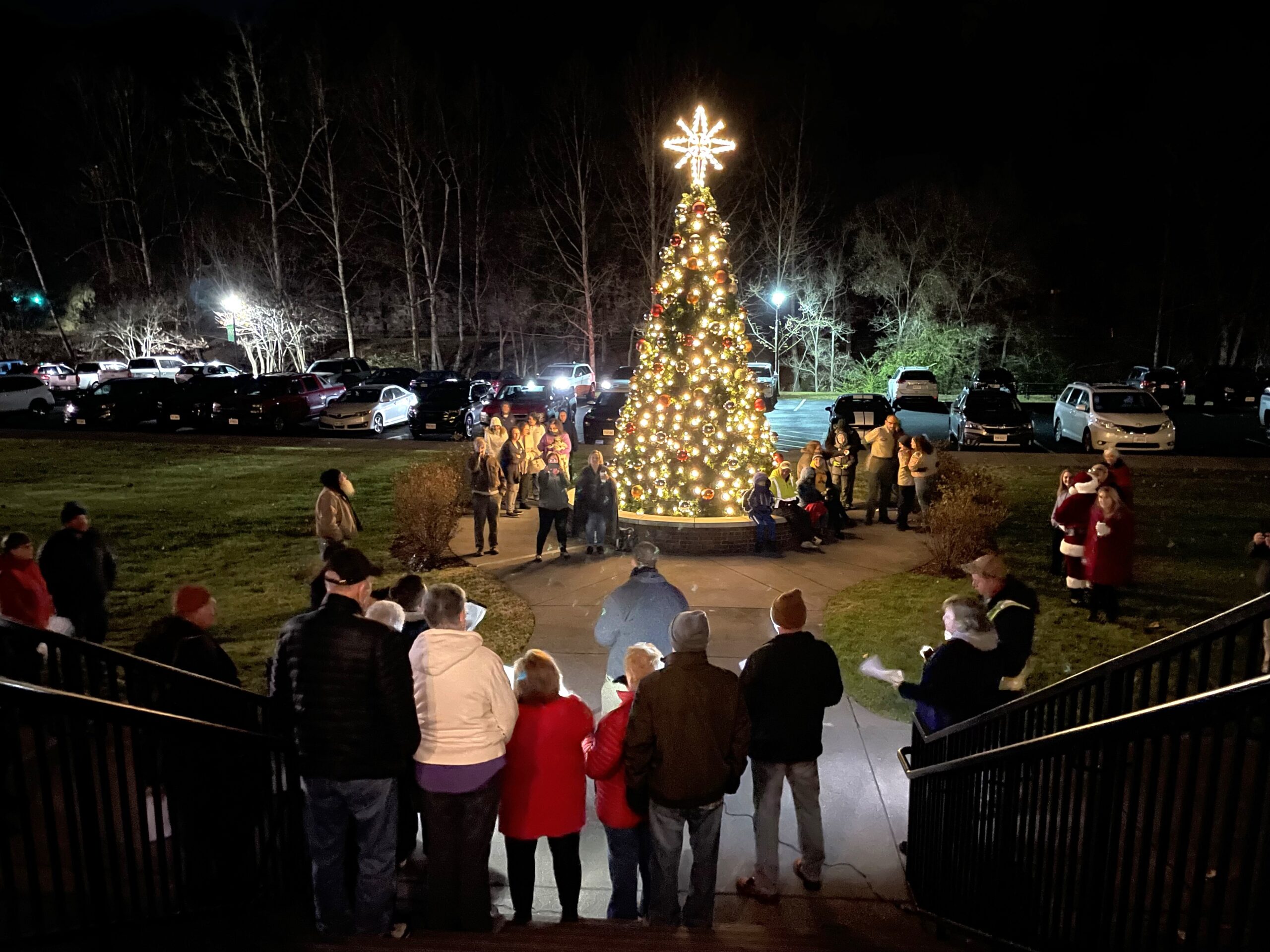 ACP Hosts Community Tree Lighting | Appalachian College of Pharmacy